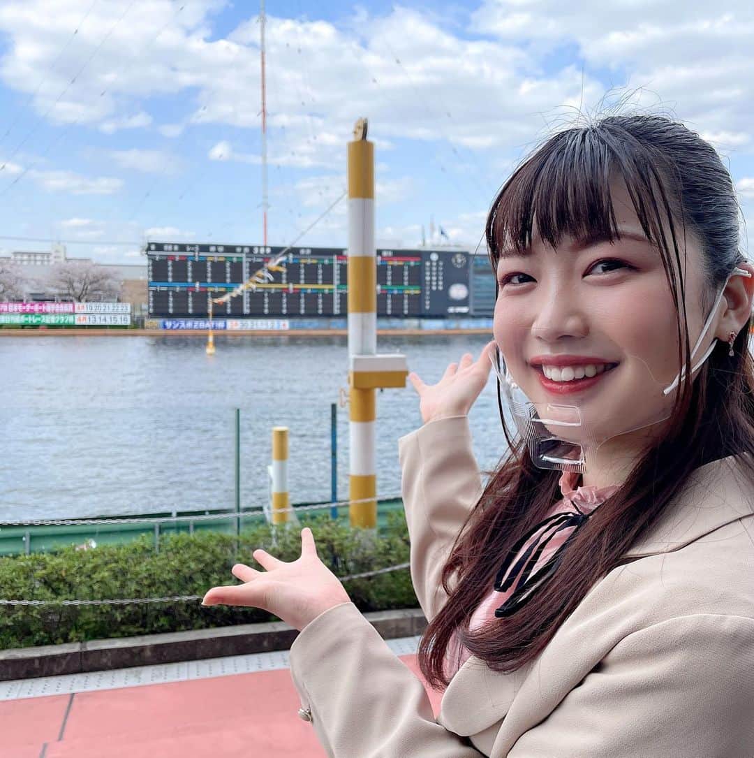 竹川由華さんのインスタグラム写真 - (竹川由華Instagram)「人生初のボートレース場へ行ってきました♪ 生で見る迫力はやっぱり映像と ...