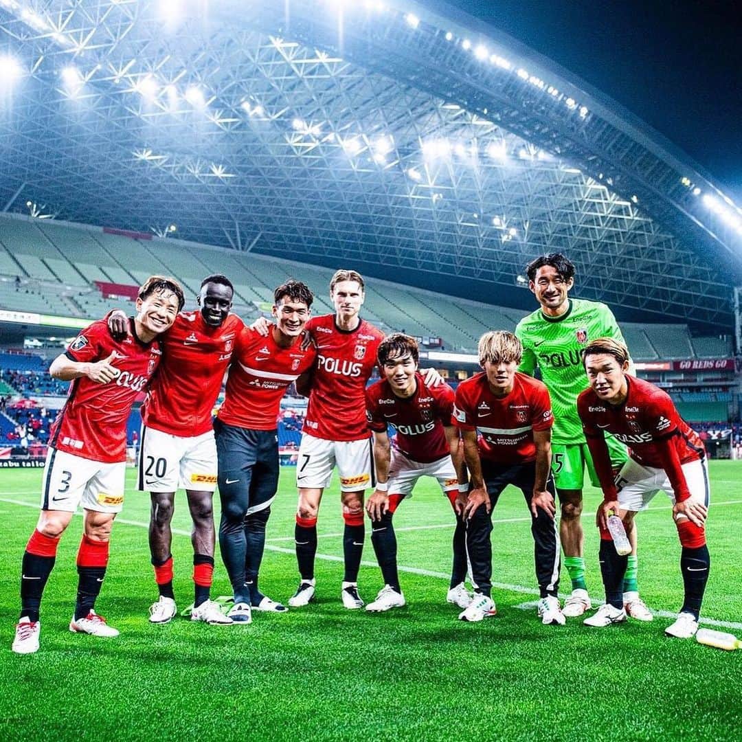塩田仁史さんのインスタグラム写真 - (塩田仁史Instagram)「ルヴァンカップ予選突破！ 浦和レッズ皆んなで掴んだ予選突破。 次の ...