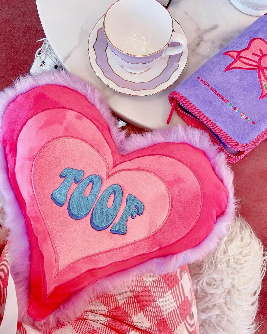 ナ・ヒョンソンさんのインスタグラム写真 - (ナ・ヒョンソンInstagram)「Princess diary 💜💅🏻 #toof #투프 ...