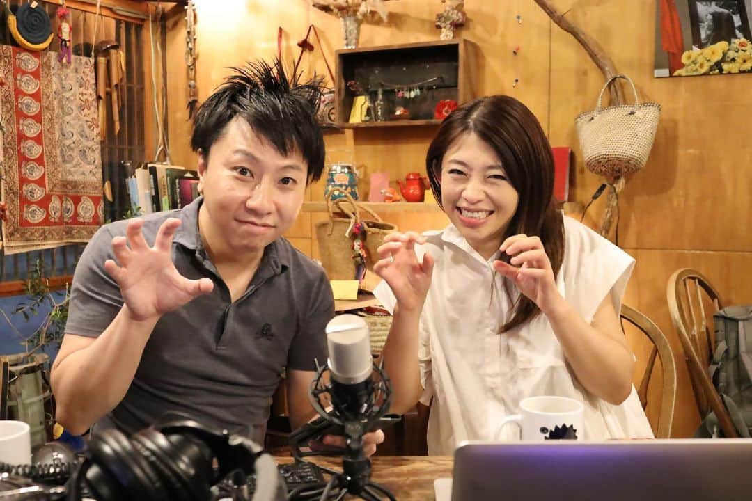 範田紗々さんのインスタグラム写真 - (範田紗々Instagram)「触手の話をしたので、触手ポーズらしい‼️ ↓コピペして見てください😂 ...