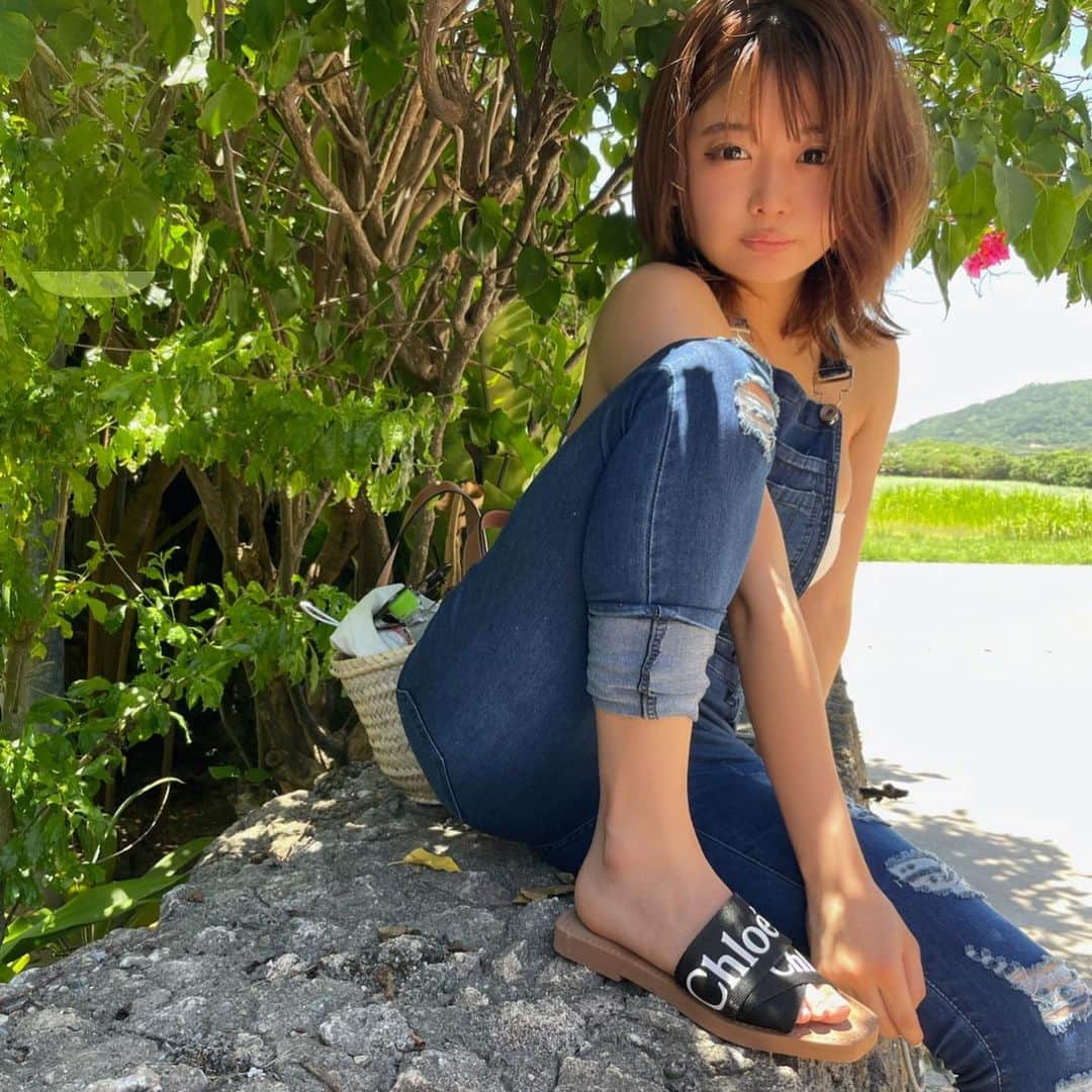 藤田もも（桃咲あや）さんのインスタグラム写真 - (藤田もも（桃咲あや）Instagram)「🌺🌺🌺む！ 暑くて日陰で休憩した🌳 あちちですね ...