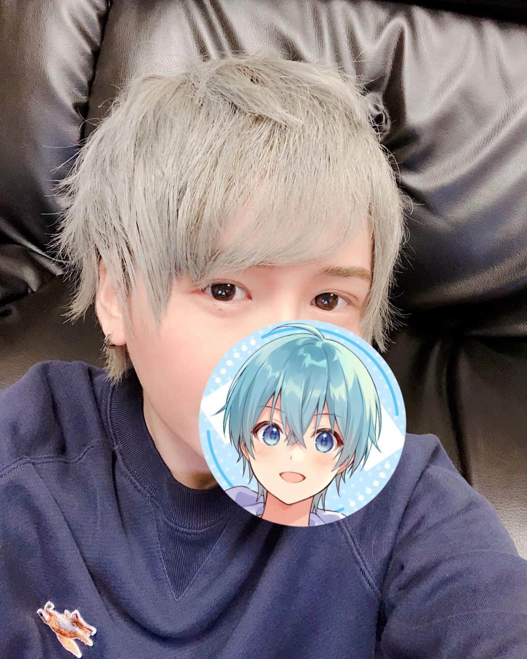 ころんさんのインスタグラム写真 - (ころんInstagram)「分け目変えてみた🤔 」8月2日 16時16分 - colon56n