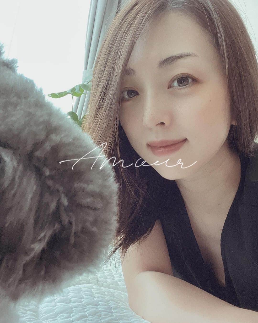祥子さんのインスタグラム写真 祥子instagram 「季節はもうすっかり秋ですね🍂 ホームステイも慣れたもんで、 必要最低限でしか外に