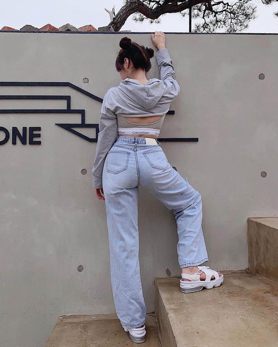 Shikaさんのインスタグラム写真 - (ShikaInstagram)「Cute isn't it? Model: 김아영 ...