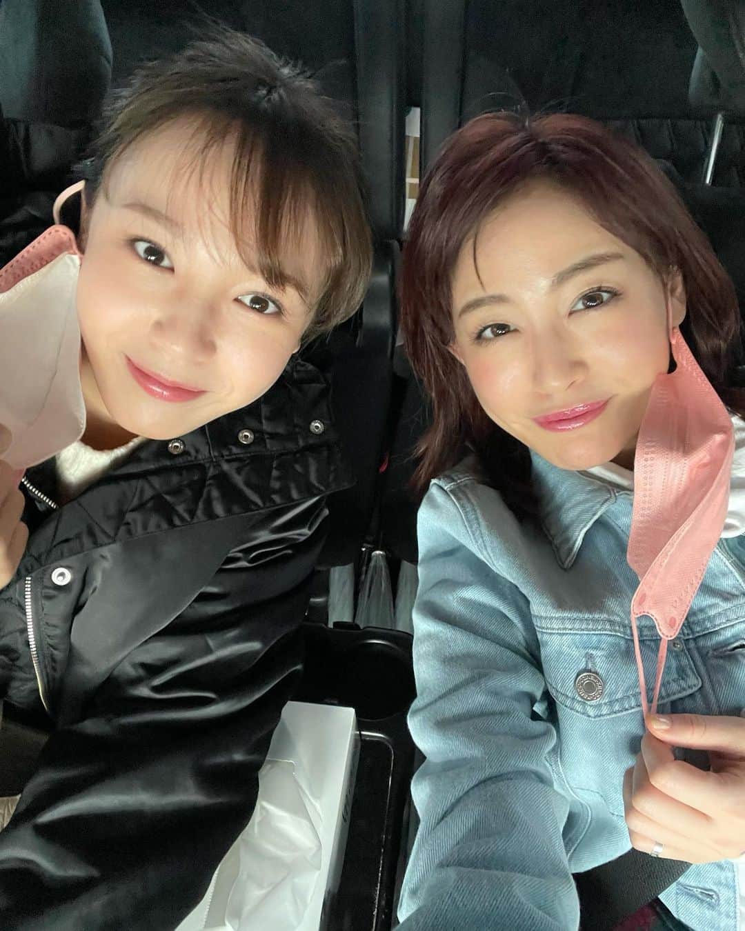 新井恵理那さんのインスタグラム写真 新井恵理那instagram 「きのうのこの時間、千晴ちゃんと遠出♪何しに行ったでしょう？ ω