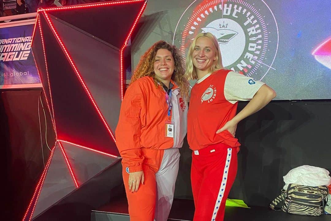 マデリン・グローヴスさんのインスタグラム写真 - (マデリン・グローヴスInstagram)「Yay I’m finally back in ...