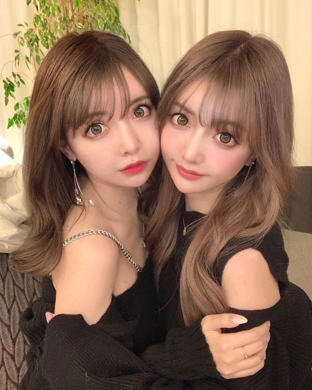 吉川ちえさんのインスタグラム写真 吉川ちえinstagram 「ずっと福岡に帰省してて 東京帰ってきた~ ️ 最近似てる双子さん🍒💓