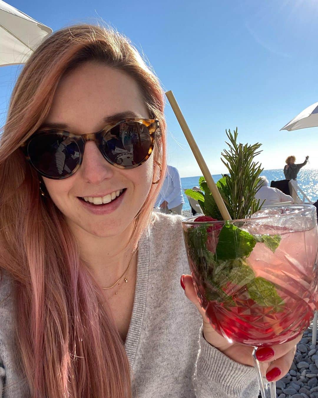 ミカエル・ミシェルさんのインスタグラム写真 - (ミカエル・ミシェルInstagram)「Pink hair 💖 #sun #sunnyday ...