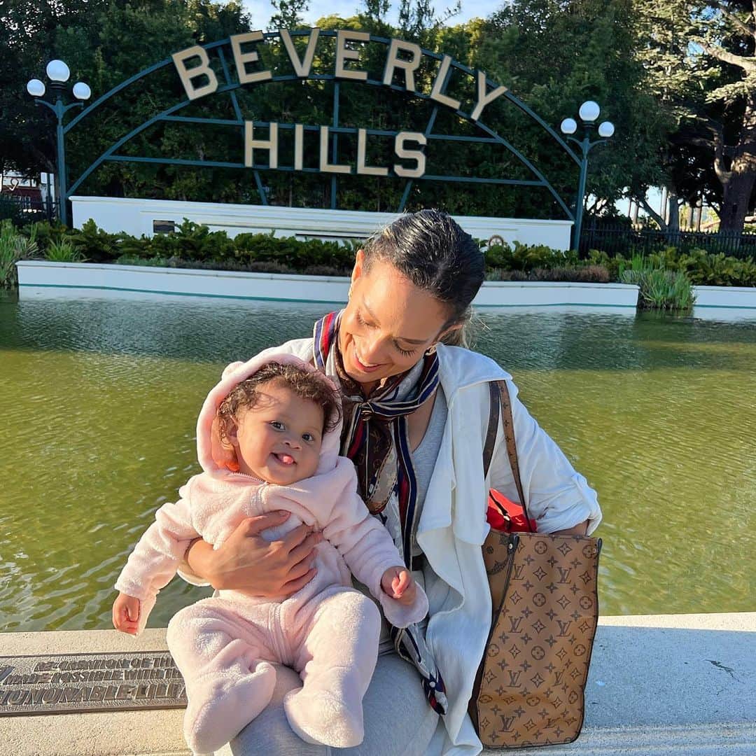 Sarah Mundoさんのインスタグラム写真 - (Sarah MundoInstagram)「Beverly Hills Bella 💕 ...