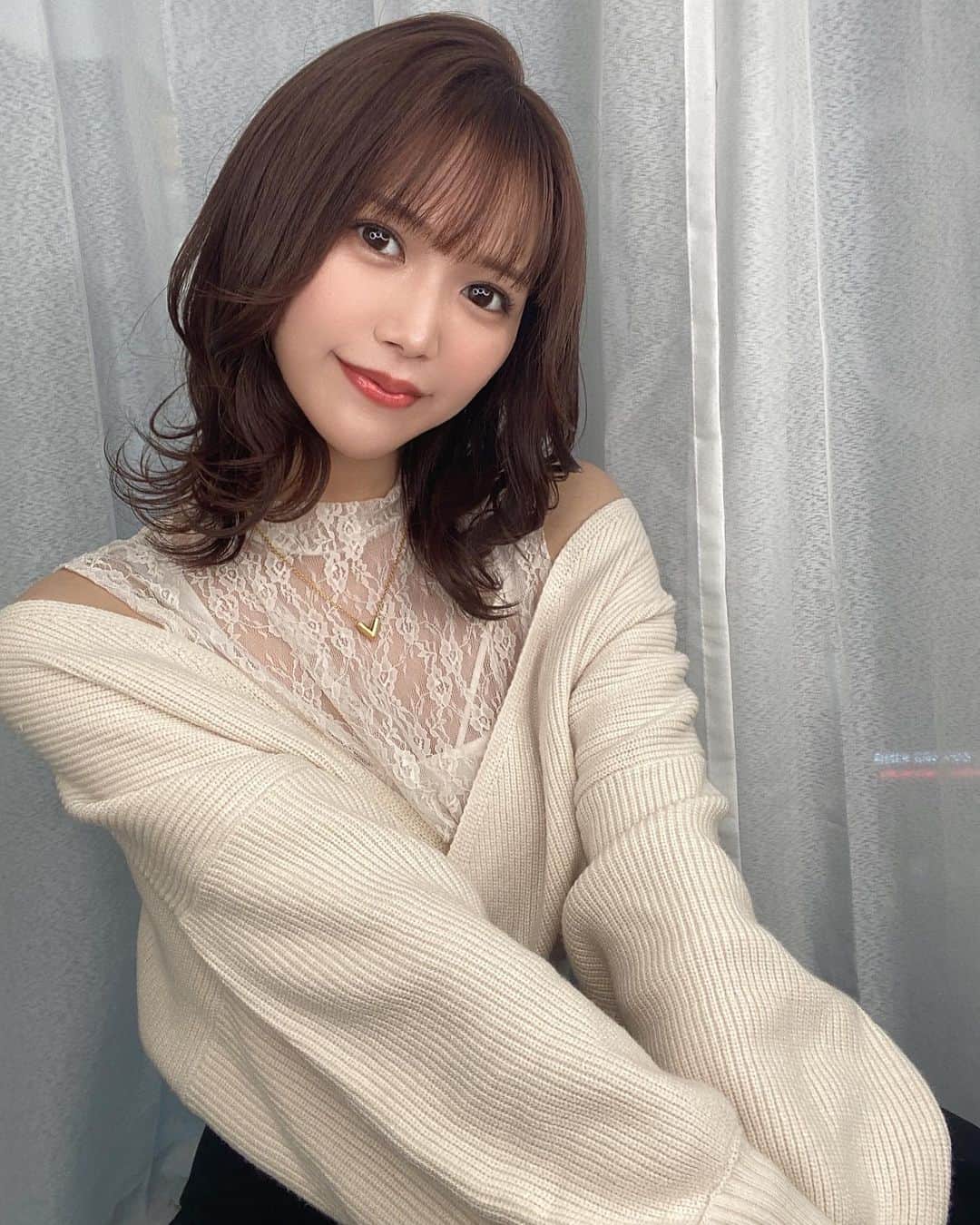 森のんのさんのインスタグラム写真 - (森のんのInstagram)「髪の毛のびてきて嬉しいー 皆さんはショート派？ロング派？ . 今月も鈴木 ...