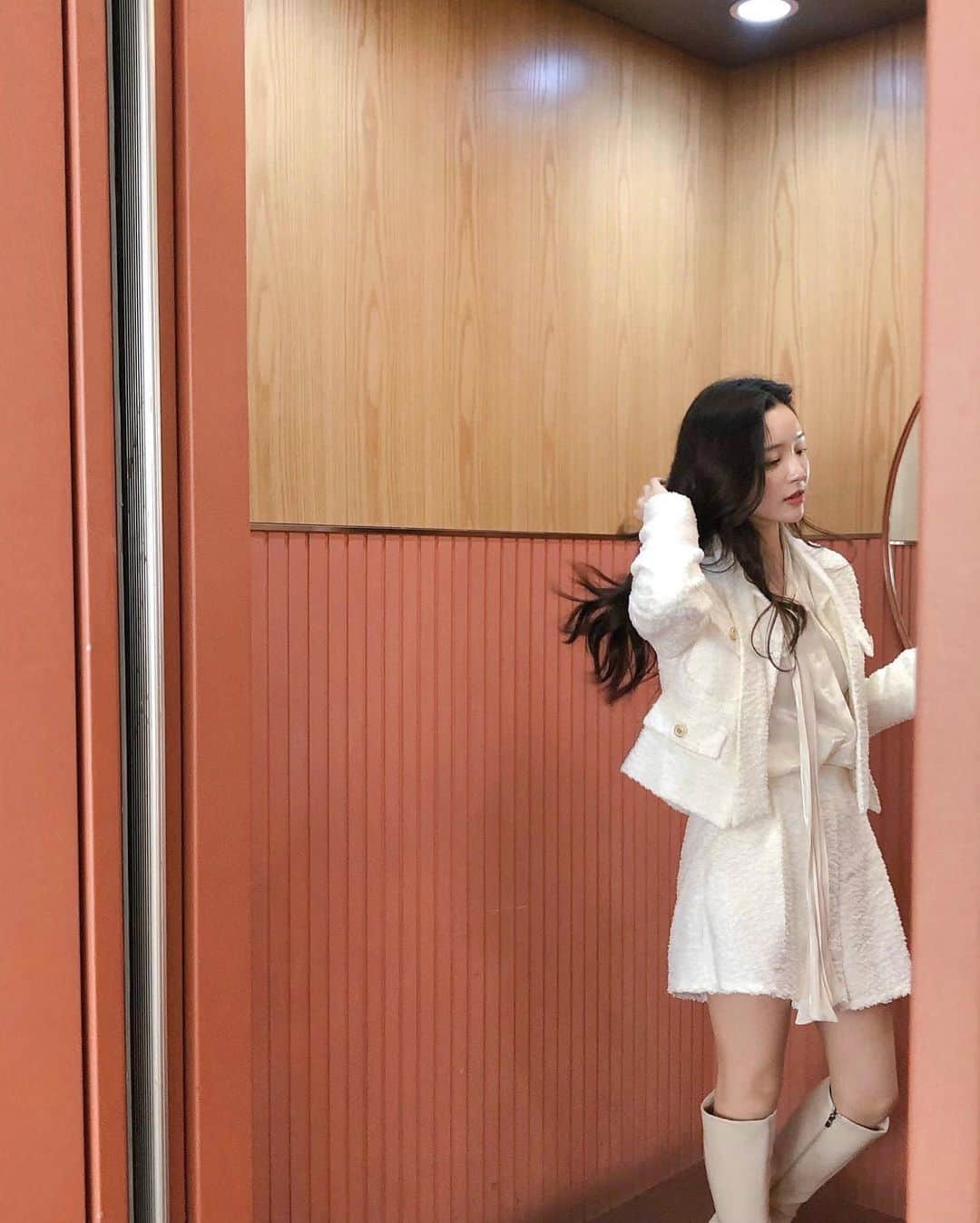キム・ナヒさんのインスタグラム写真 - (キム・ナヒInstagram)「🧸🛋🤍」3月16日 21時46分 - knhs2