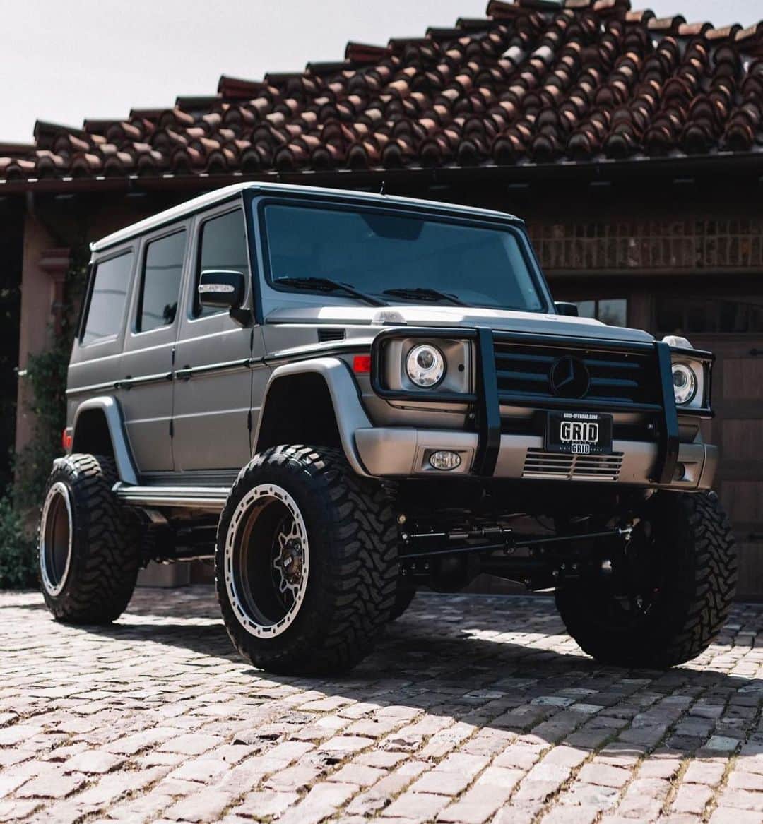 CARLiFESTYLEさんのインスタグラム写真 - (CARLiFESTYLEInstagram)「Lifted G-Wagon on ...