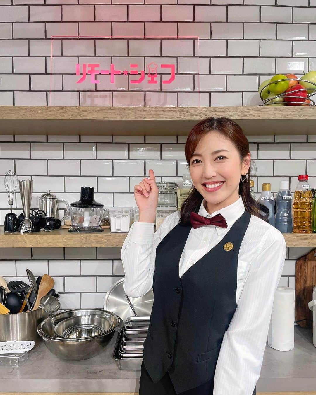 小澤陽子さんのインスタグラム写真 - (小澤陽子Instagram)「𝚊𝚝 𝚠𝚘𝚛𝚔☻ BSスーパーKEIBAの後は… 18:00〜 『リモート・シェフ』 内田アナの代役でお邪魔しました☻ ...