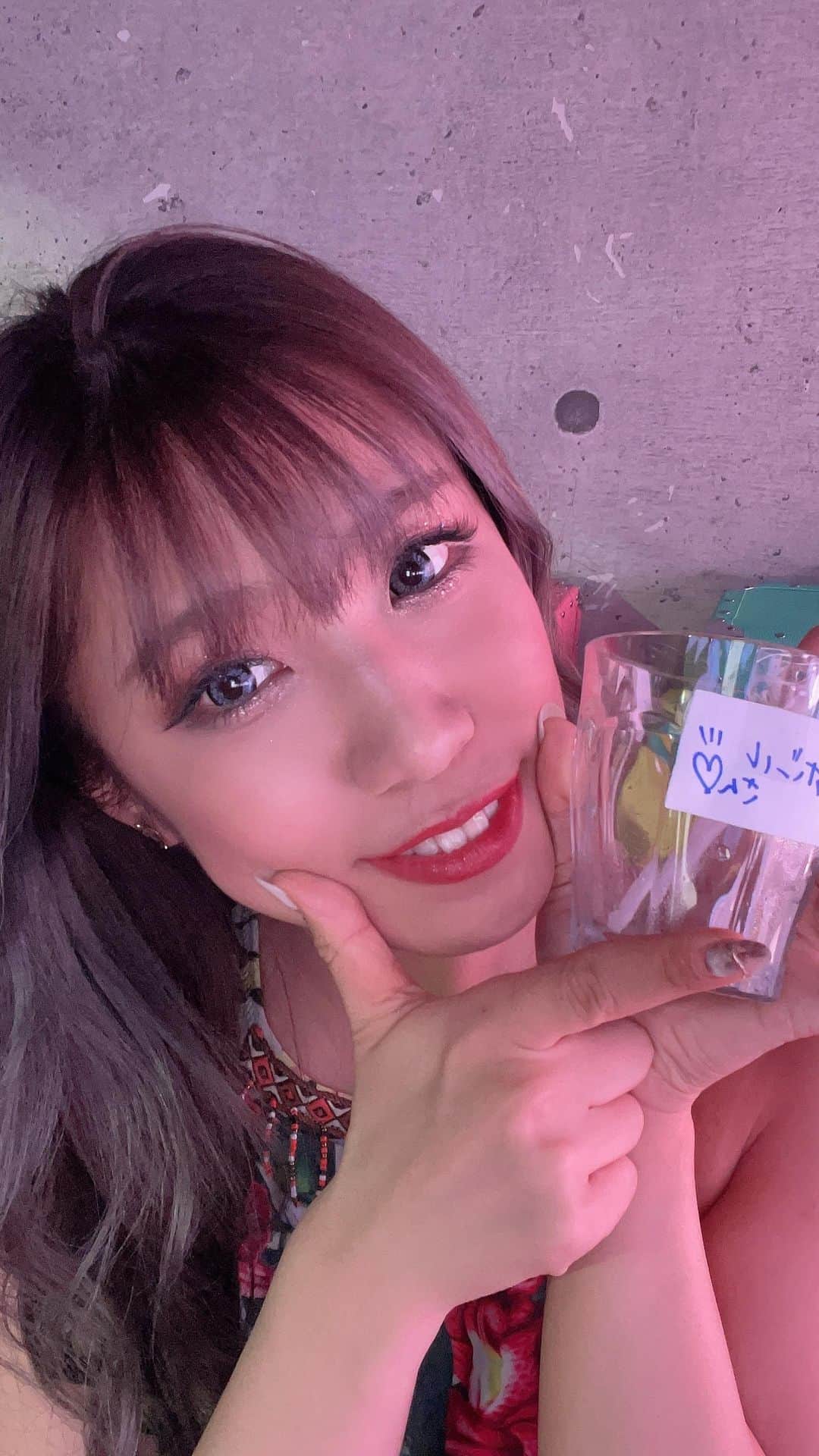 Senaさんのインスタグラム動画 - (SenaInstagram)「腹ペコ🤞🏽😇遠隔ドリンクありがとう🥰📦」4月26日 3時51分 ...