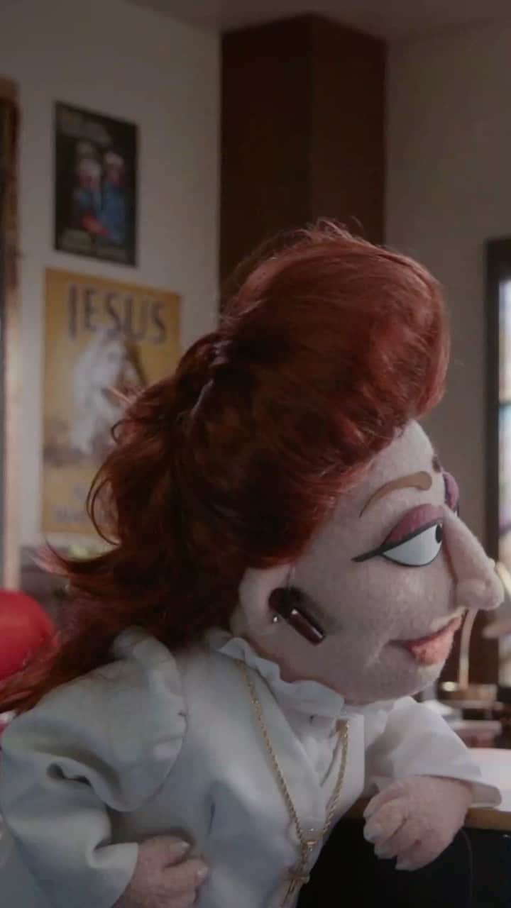 キャシー・グリフィンさんのインスタグラム動画 - (キャシー・グリフィンInstagram)「Don’t miss the return of ...