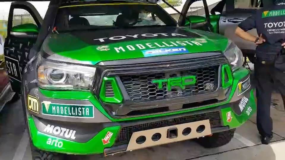 Toyota team thailandさんのインスタグラム動画 - (Toyota team thailandInstagram)「สายฝุ่น ห้ามพลาด! Explorer ...