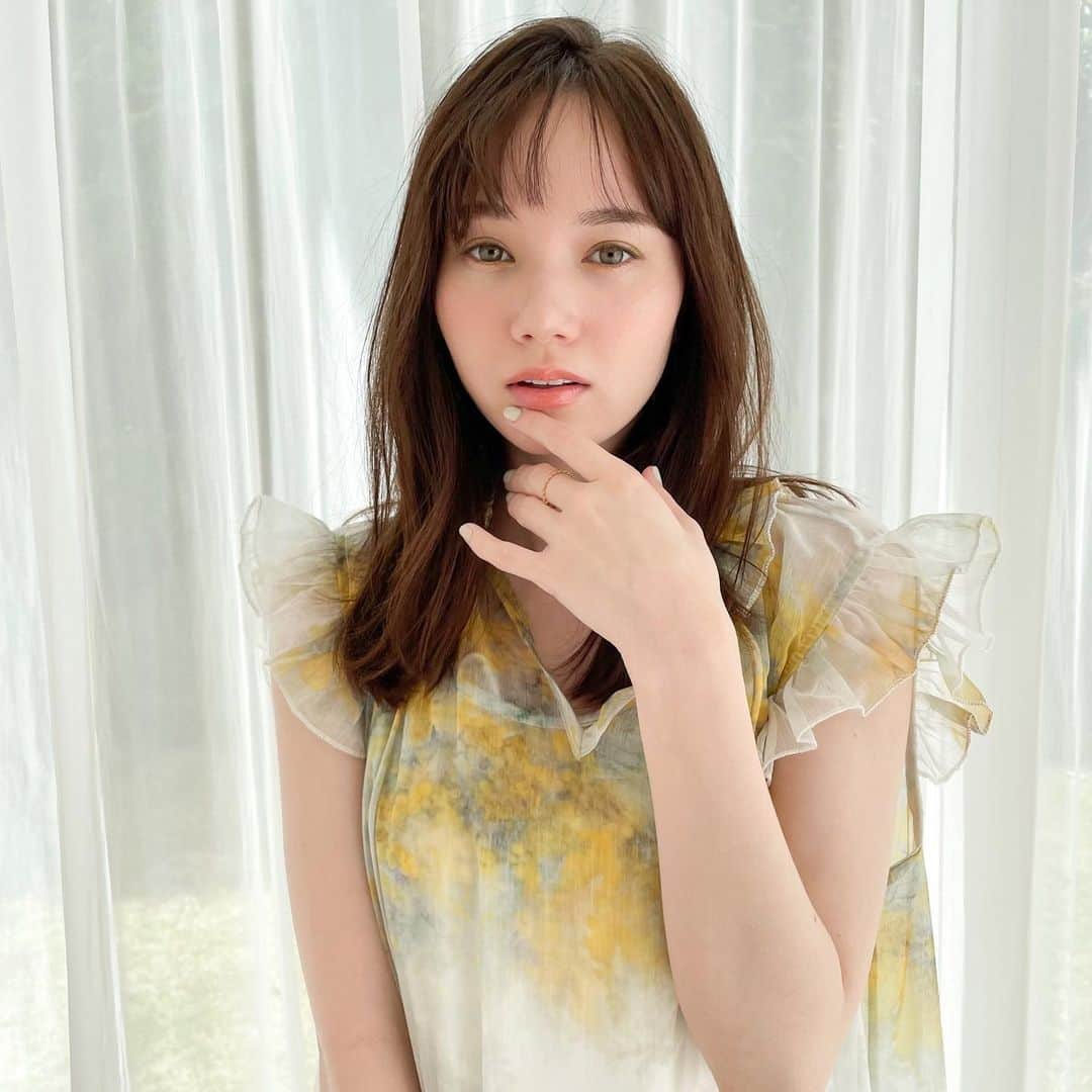 Non Noさんのインスタグラム写真 Non Noinstagram 「発売中のノンノ8月号にマーシュ彩さんが登場🌼🤍 ワンピの柄も相
