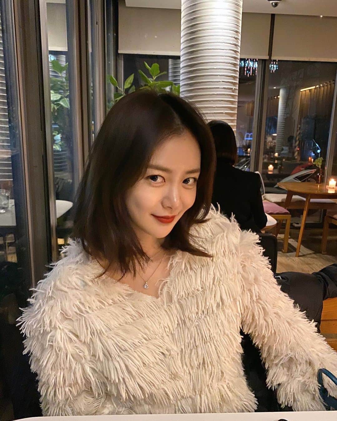 ソン・ダウンさんのインスタグラム写真 - (ソン・ダウンInstagram)「머리를 어떻게 할 지 고민이다😔」8月22日 19時32分 ...