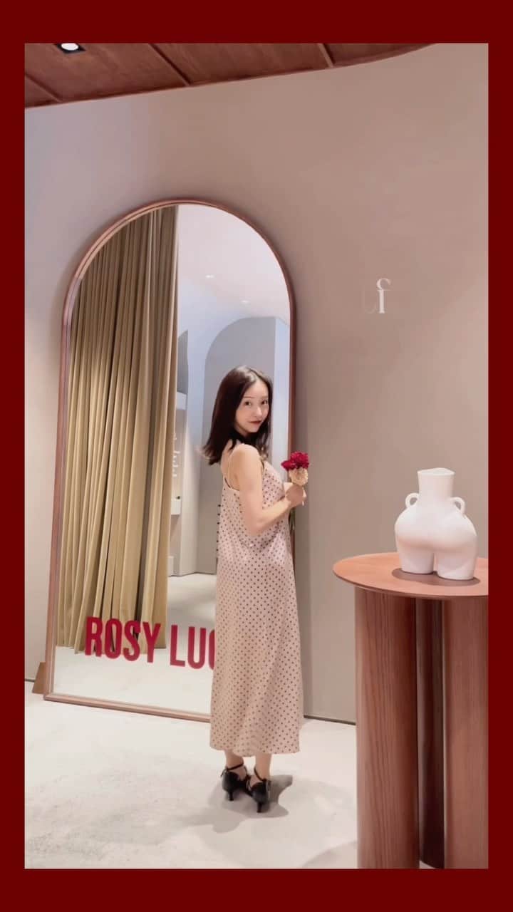 板野友美さんのインスタグラム動画 - (板野友美Instagram)「🩰 Rosyluce 5コーデlook🧴💕 お好みは何番目？🕊 Sサイズは低身長さんでも引きずらず Mサイズは170㎝の方 ...