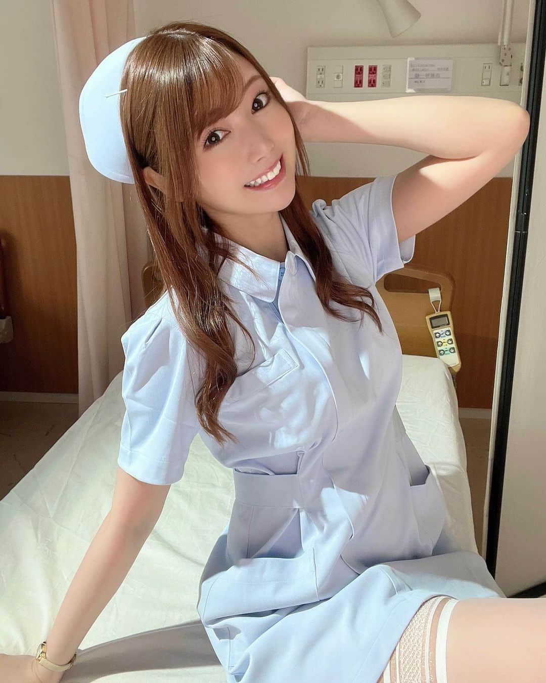 西宮ゆめさんのインスタグラム写真 - (西宮ゆめInstagram)「撮影！ 仕事できなそうなナース💉」8月24日 21時17分 - nishimiya_yume