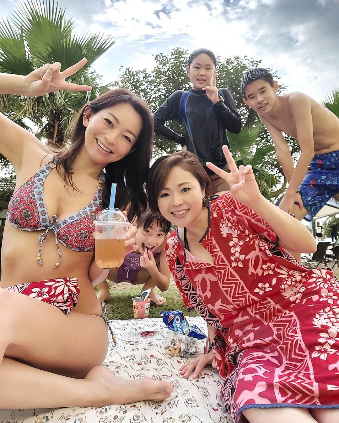 佐藤純さんのインスタグラム写真 佐藤純instagram「週末はママ友とプチ旅行。 今年は夏らしいことしてないね～💦 夏終わっちゃうね～💦 よし‼️今から行くか😊 と急遽、ママ友を