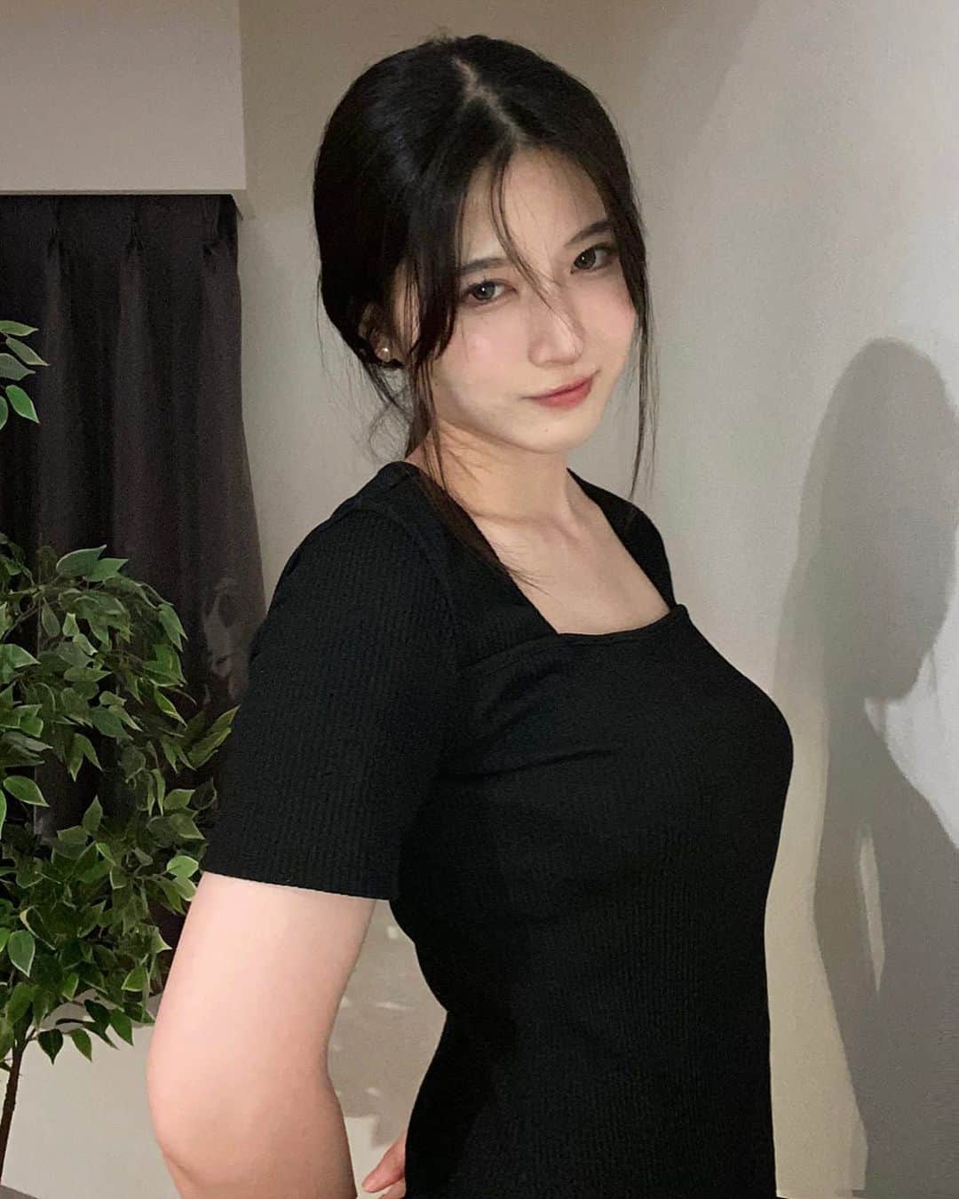 八田エミリさんのインスタグラム写真 - (八田エミリInstagram)「いつもより色っぽい？」9月6日 19時43分 - hattaemily