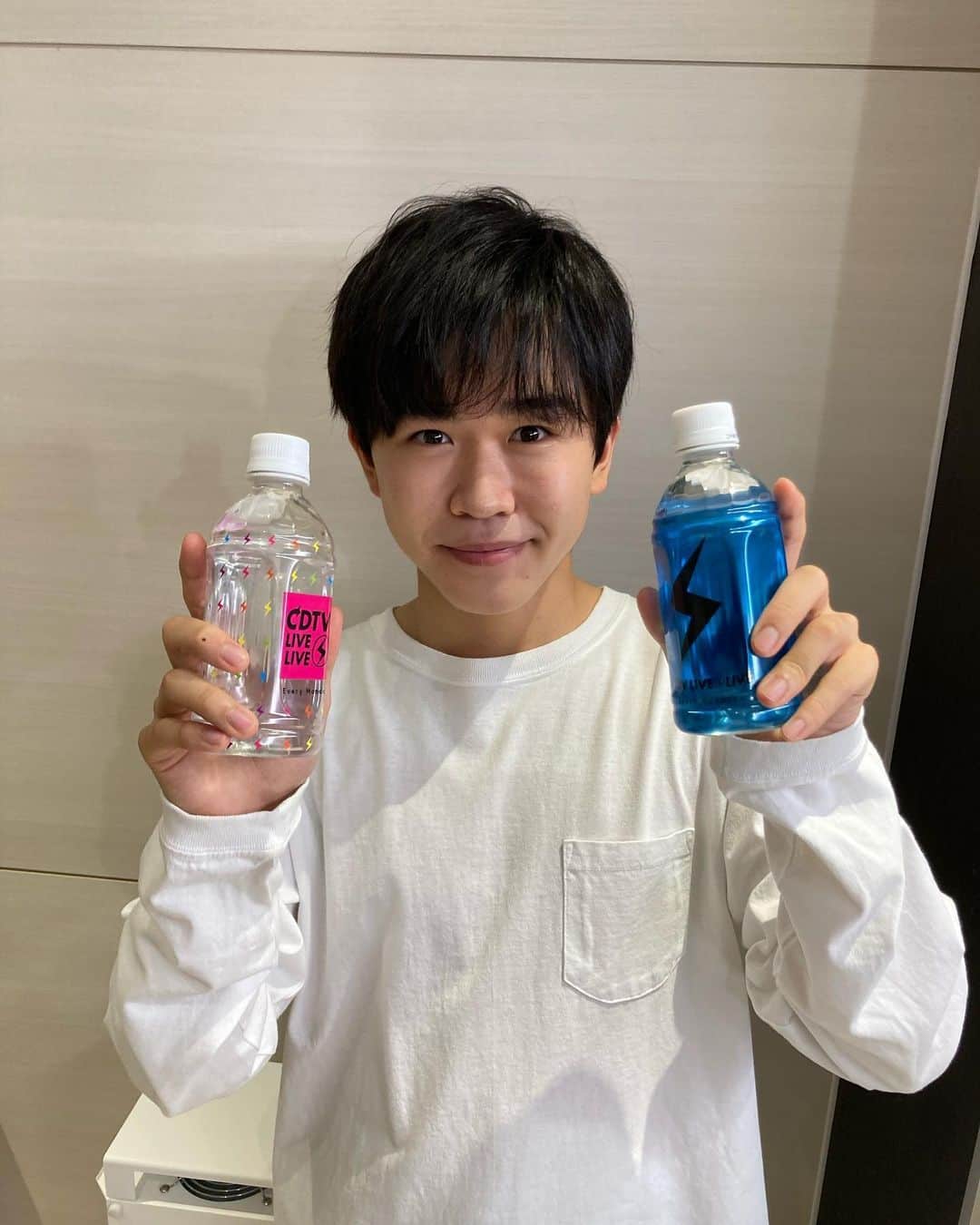 鈴木福さんのインスタグラム写真 - (鈴木福Instagram)「「CDTVライブ！ライブ！」 毎回楽しくて幸せです…！ 最近の謎角度で。 #CDTVライブライブ #TBS」9月6日 20時 ...