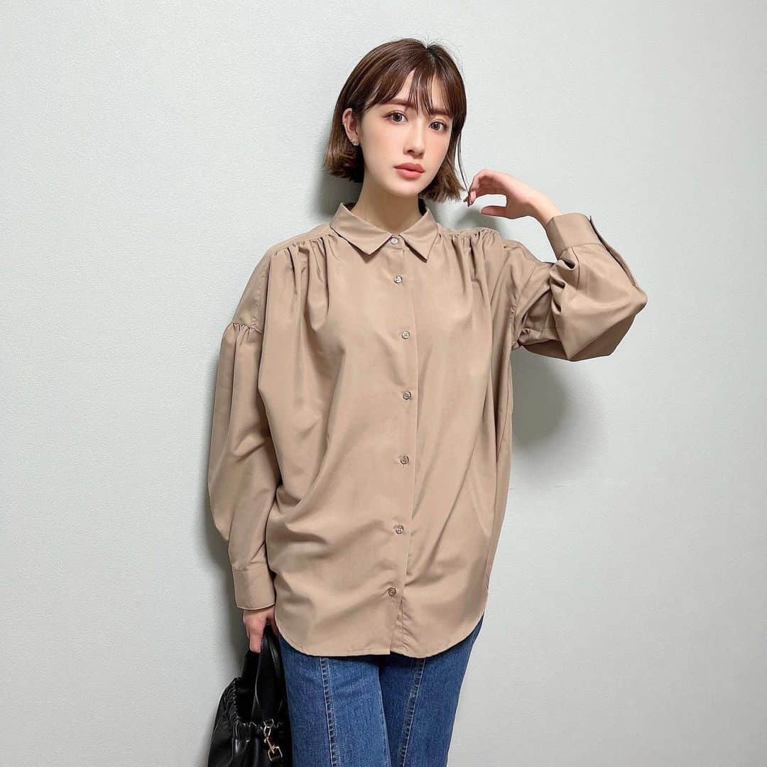 夏焼雅さんのインスタグラム写真 - (夏焼雅Instagram)「この時期になるとﾌﾞﾗｳﾝ系ばかり 気になっちゃうな〜🤎 tops↪︎ @classicalelf_official ゆるっと ...