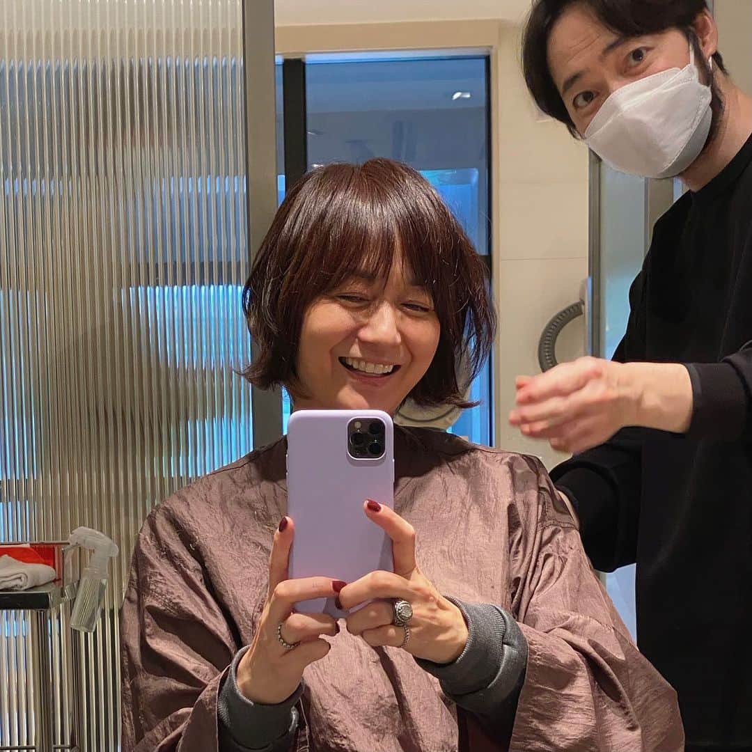 富岡佳子さんのインスタグラム写真 - (富岡佳子Instagram)「インナーカラーをしたいがためだけにボブを目指しております。もう少しサイド ...