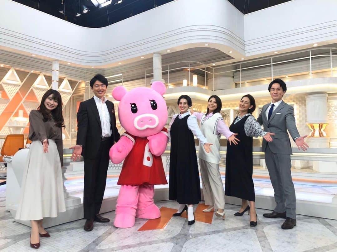 TBS「Nスタ」さんのインスタグラム写真 - (TBS「Nスタ」Instagram)「【🎂Happy Birthday 】 9月28日はホランさんのお誕生日 ️🎉 きょうのオンエアメンバーでお ...