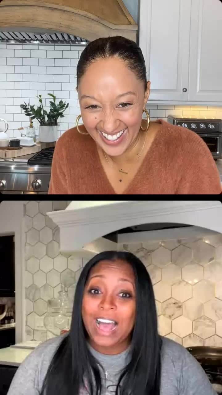 ケシア・ナイト・プリアムさんのインスタグラム動画 - (ケシア・ナイト・プリアムInstagram)「My friend ...