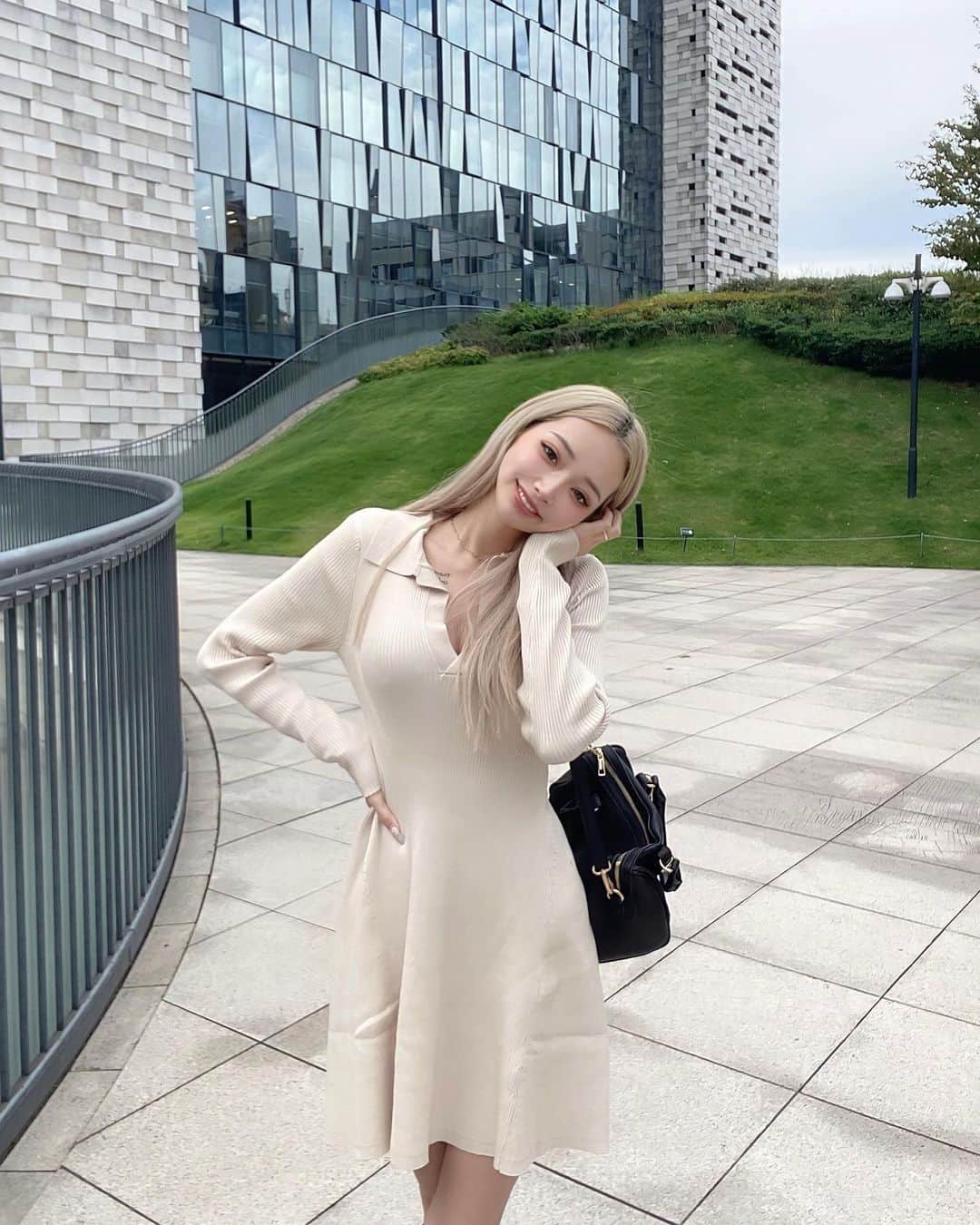 PyunA.(ぴょな)さんのインスタグラム写真 - (PyunA.(ぴょな)Instagram)「ベージュDAY🤎このワンピ形がめちゃくちゃ ...