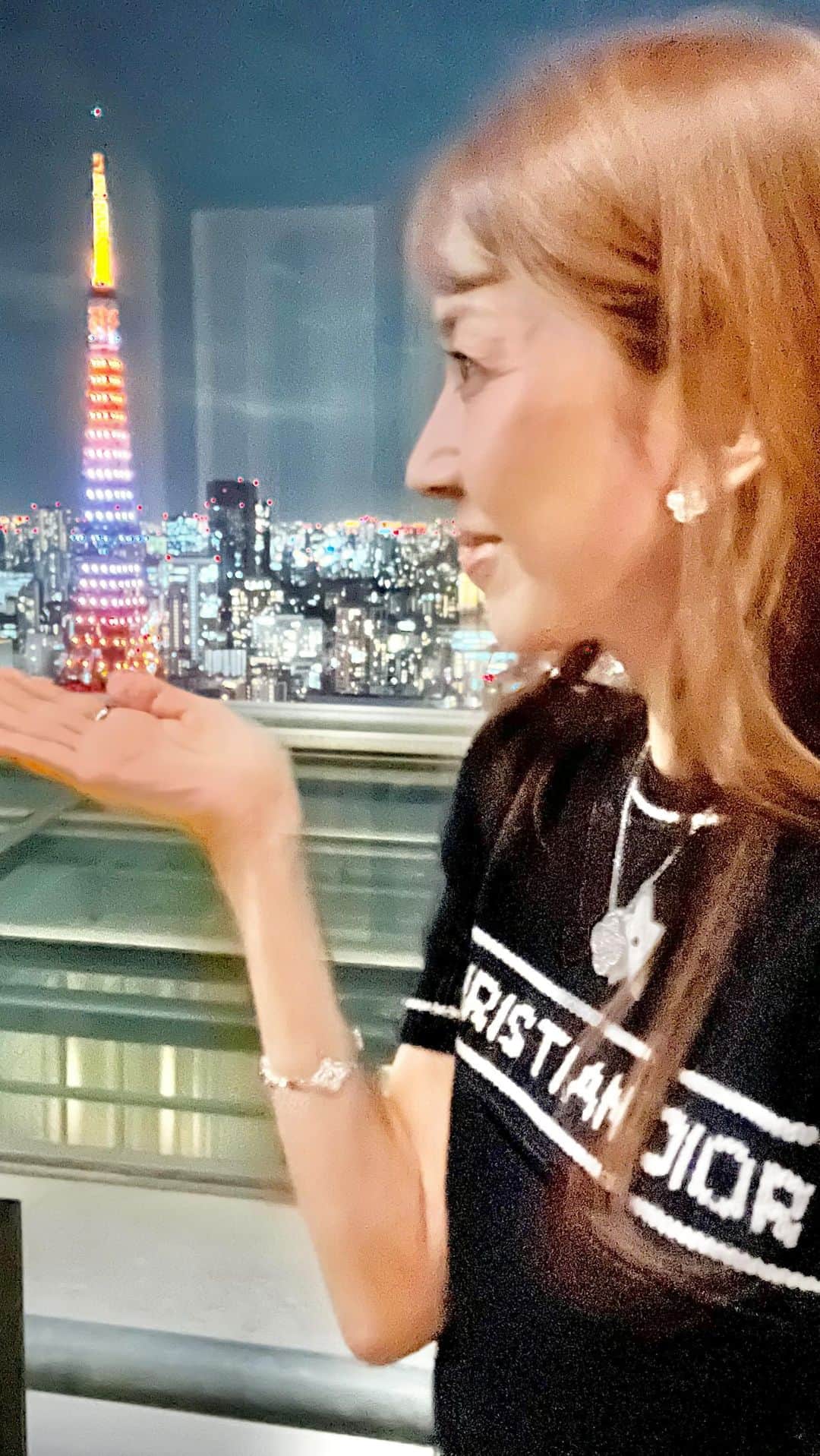 君島十和子さんのインスタグラム動画 - (君島十和子Instagram)「・今晩の 『熱狂1/365のマニアさん』放映後、 テレビを見て下さった方から、ご質問を頂いていたので【Live】をさせ ...