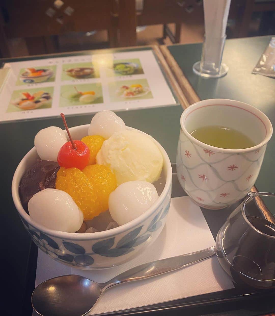 木佐彩子さんのインスタグラム写真 - (木佐彩子Instagram)「Sendai Gourmet🤩🤩🤩 仙台の時はなるべく歩く様にしていて"目指せ1日10000歩"です👊👊👊 紅葉🍁を ...