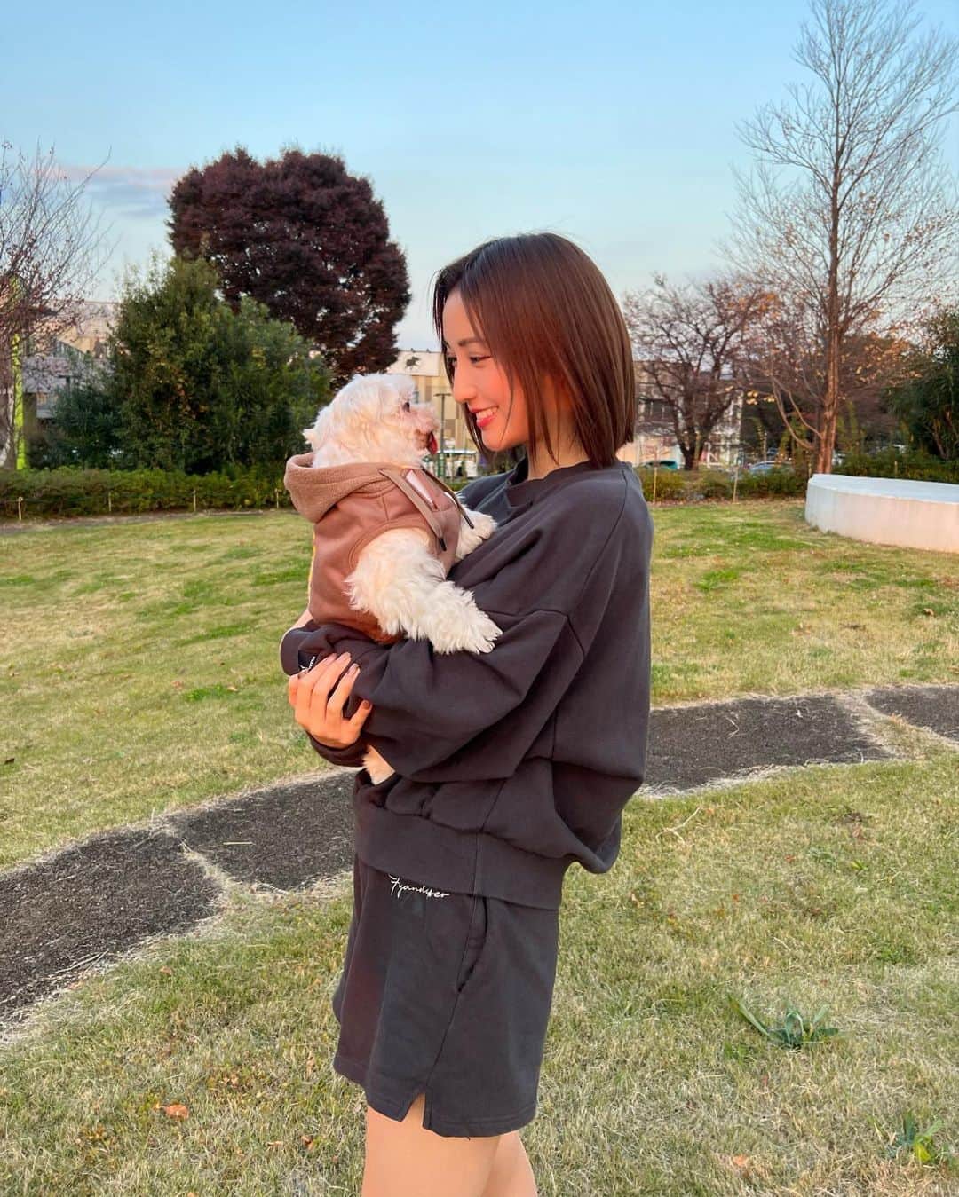 伊藤愛真さんのインスタグラム写真 - (伊藤愛真Instagram)「アウトレットいってきた🤍 天気良くて最高😊 . . . #アウトレット ...