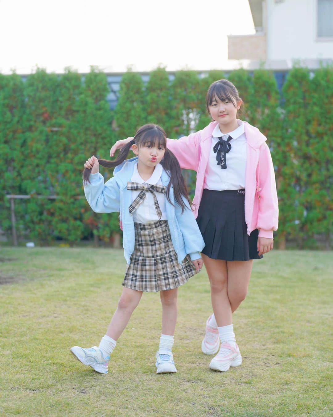 はねまりさんのインスタグラム写真 - (はねまりInstagram)「寒くなって、はねまりパーカー登場 #しまむら #はねまり #海外 ...