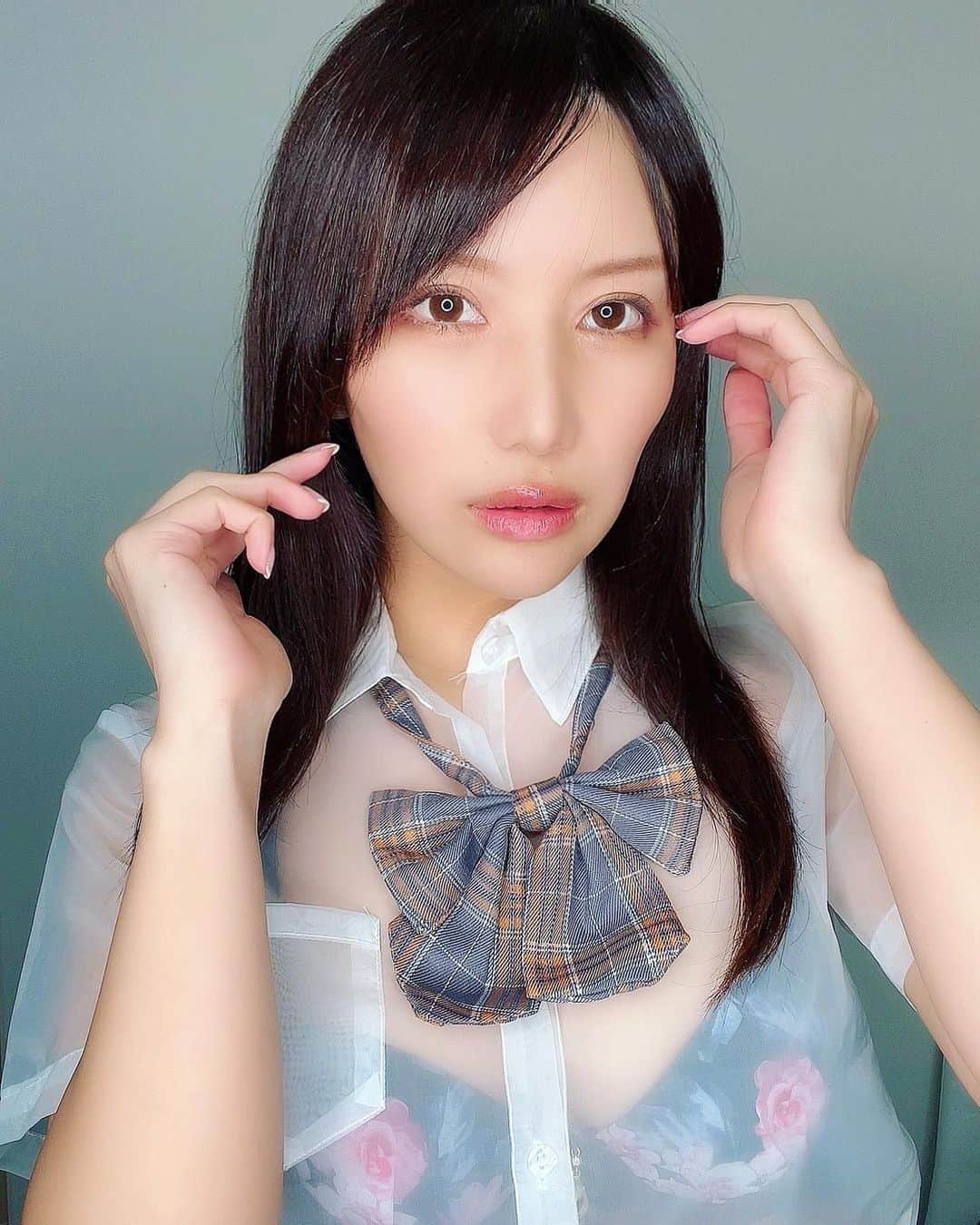 琴井ありささんのインスタグラム写真 - (琴井ありさInstagram)「ハッピーハロウィン🎃 制服コスプレ置いときます👻 ︎ ️ヴィレバンコラボグッズ本日23:59ご予約締切 受注生産ですの ...