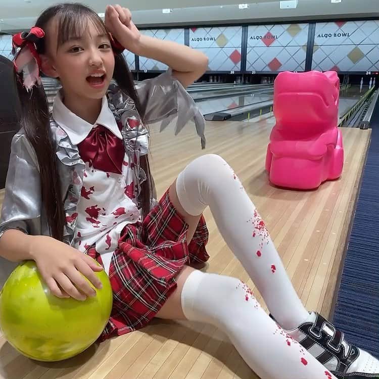 喜島結乃さんのインスタグラム写真 - (喜島結乃Instagram)「♡yuno♡ ㅤㅤㅤㅤㅤㅤㅤㅤㅤㅤㅤㅤㅤ Halloweenの日にボーリングしてきたよん ️ ポヨーンってなりながらスペア ...
