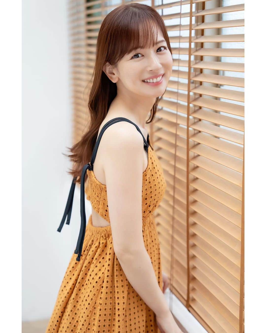 皆藤愛子さんのインスタグラム写真 皆藤愛子instagram 「 ︎ 11月19日に2023年カレンダーが発売になります🐇🤍 オフ