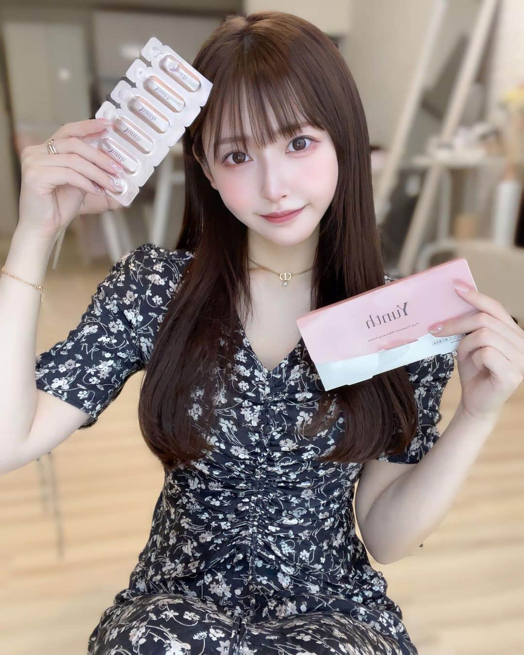 Rinkaさんのインスタグラム写真 Rinkainstagram 「 最近お気に入りのスキンケア。 生ビタミンc美白美容液🍋 もう