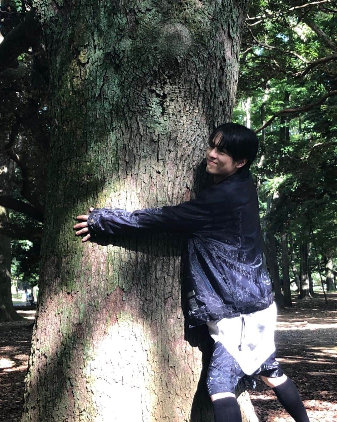 奥野壮さんのインスタグラム写真 - (奥野壮Instagram)「写真集明日発売でっす オフショットでっす」11月10日 22時13分 ...