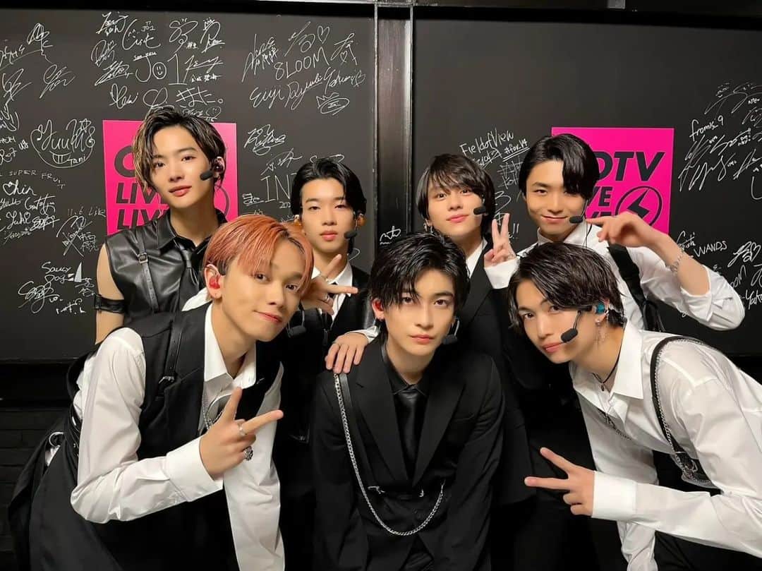 君の花になるさんのインスタグラム写真 - (君の花になるInstagram)「#君の花になる 第8話「絆が崩壊!?好きになっちゃいけないの?」TVer、Paravi、Netflix配信中💐 ...