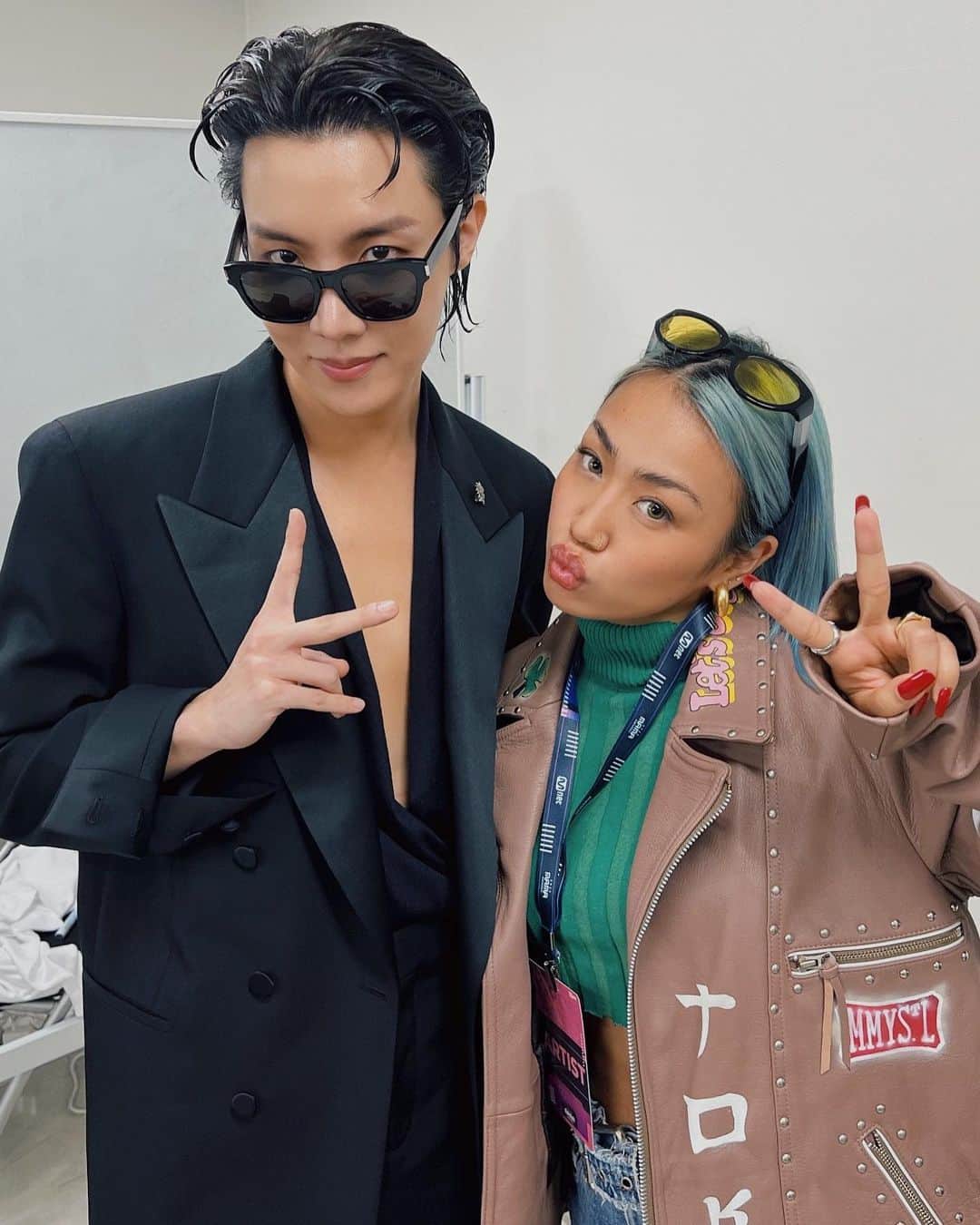 RIEHATAさんのインスタグラム写真 - (RIEHATAInstagram)「ay ️🌞 since Mic Drop 2017 ...