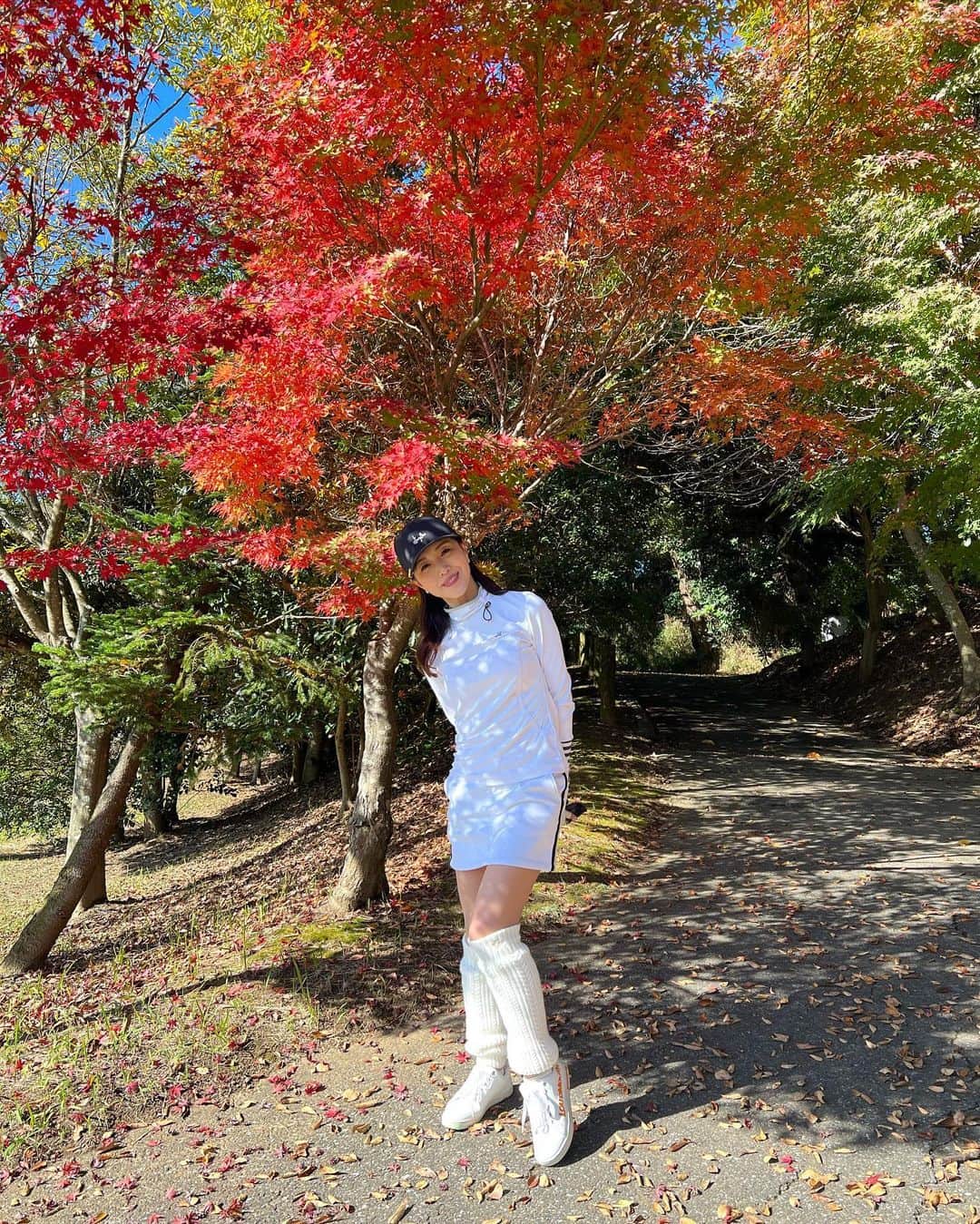 ImotoEtsuyo さんのインスタグラム写真 - (ImotoEtsuyo Instagram)「#こんばんは ・ ・ 月1回、いつものゴルフメンバーと。 このメンバーの中で 1番下手な私 ...