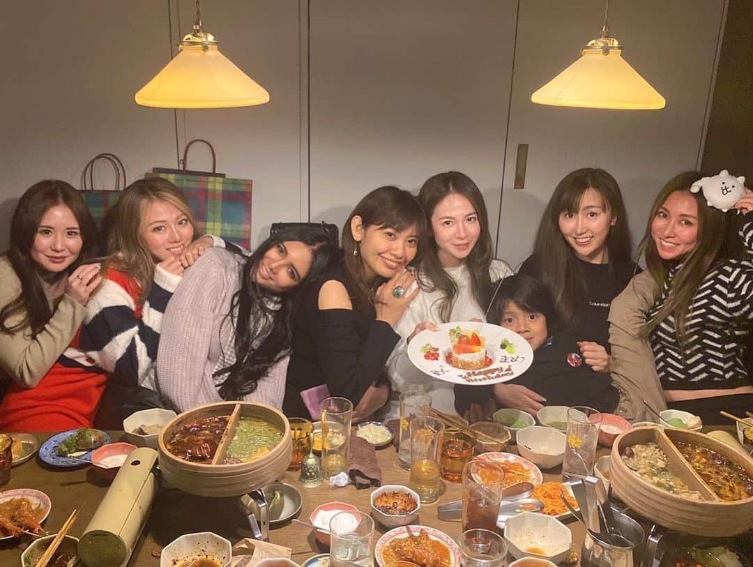 myumyuさんのインスタグラム写真 - (myumyuInstagram)「年末の楽しかったわっちゃっちゃ〜🙌 みんな今年もありがとうござい ...