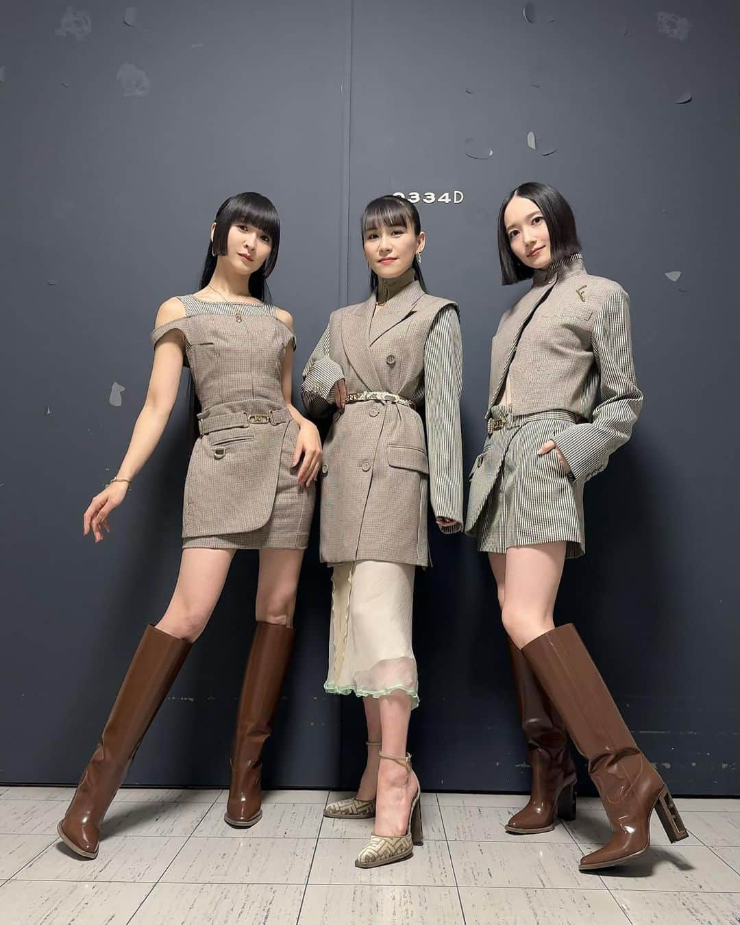 Perfumeさんのインスタグラム写真 - (PerfumeInstagram)「始まりました！第73回NHK紅白歌合戦 オープニングでPerfumeは見つけていただけましたか？？ このあと ...