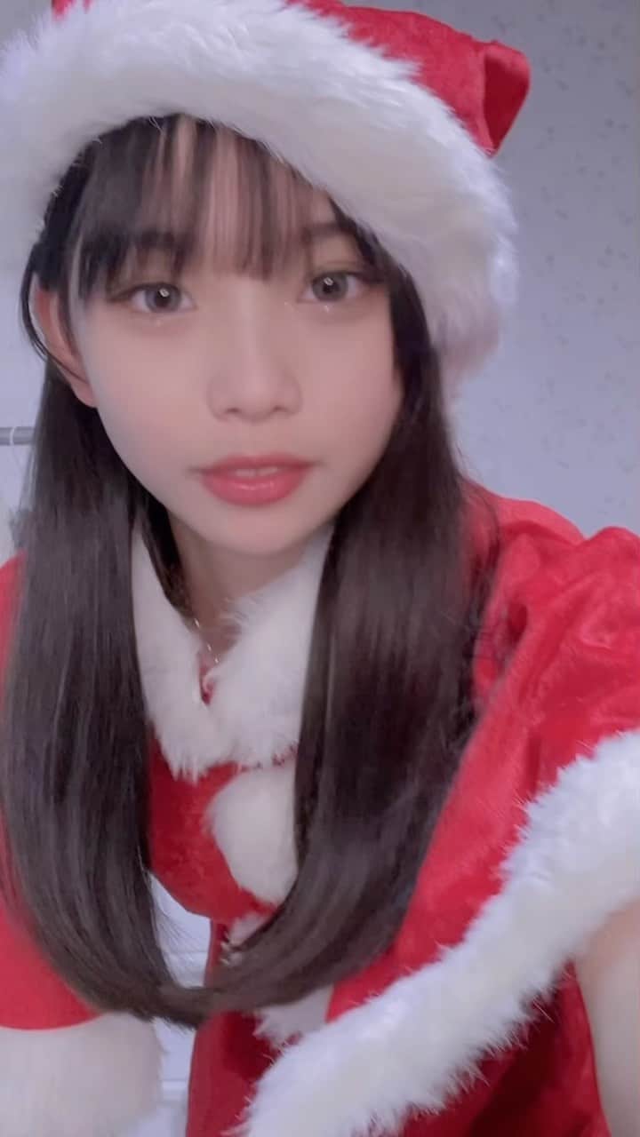 松本麗世さんのインスタグラム動画 - (松本麗世Instagram)「リクエスト！小学生の頃から好きだったあのちゃん💗 ♡ ♡ ♡ ♡ - ̗̀ 🤍🎄𝑀𝑒𝑟𝑟𝑦 𝐶ℎ𝑟𝑖𝑠𝑡𝑚𝑎𝑠🎄🤍 ̖́ ...