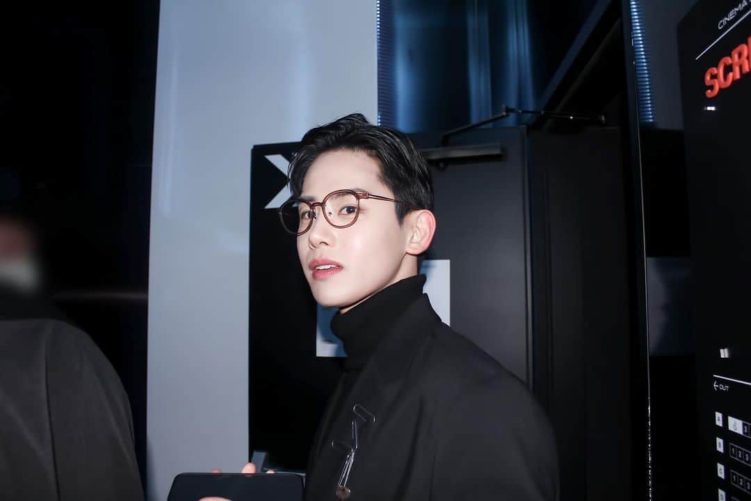 コ・ホジョンさんのインスタグラム写真 - (コ・ホジョンInstagram)「초코밀크쉐이크가 11화를 끝으로 종영했습니다 ! 마지막화 ...