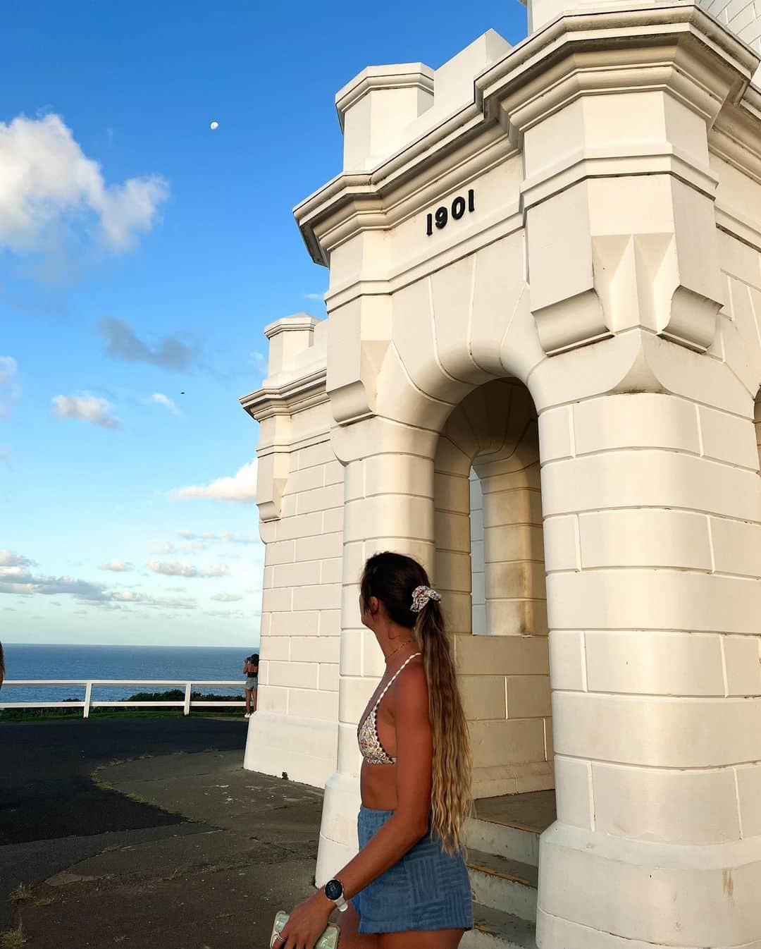 Maddie COATESさんのインスタグラム写真 - (Maddie COATESInstagram)「Byron roady 🌝 🌊」1月 ...