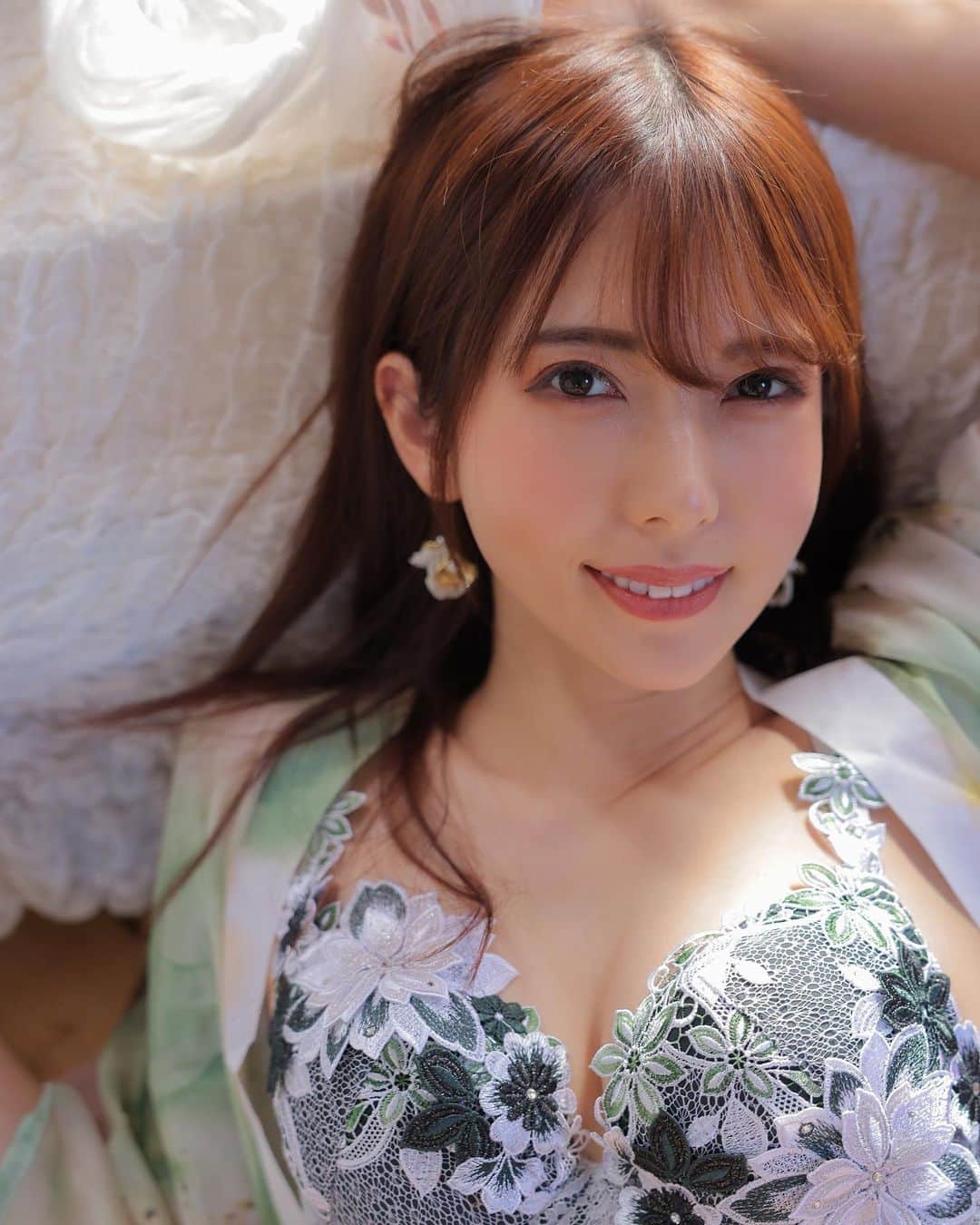 波多野結衣さんのインスタグラム写真 波多野結衣instagram「4月2日 またコスケット出るのであけておいてね！☺ 全年齢対象なのでこの機会に是非会いに来てください🥰 詳細はまた